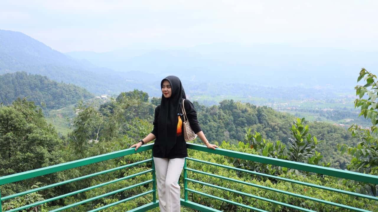 Jangan Lewatkan, Besok, 16 Agustus 2025! Grand Opening Jembatan Warna ...